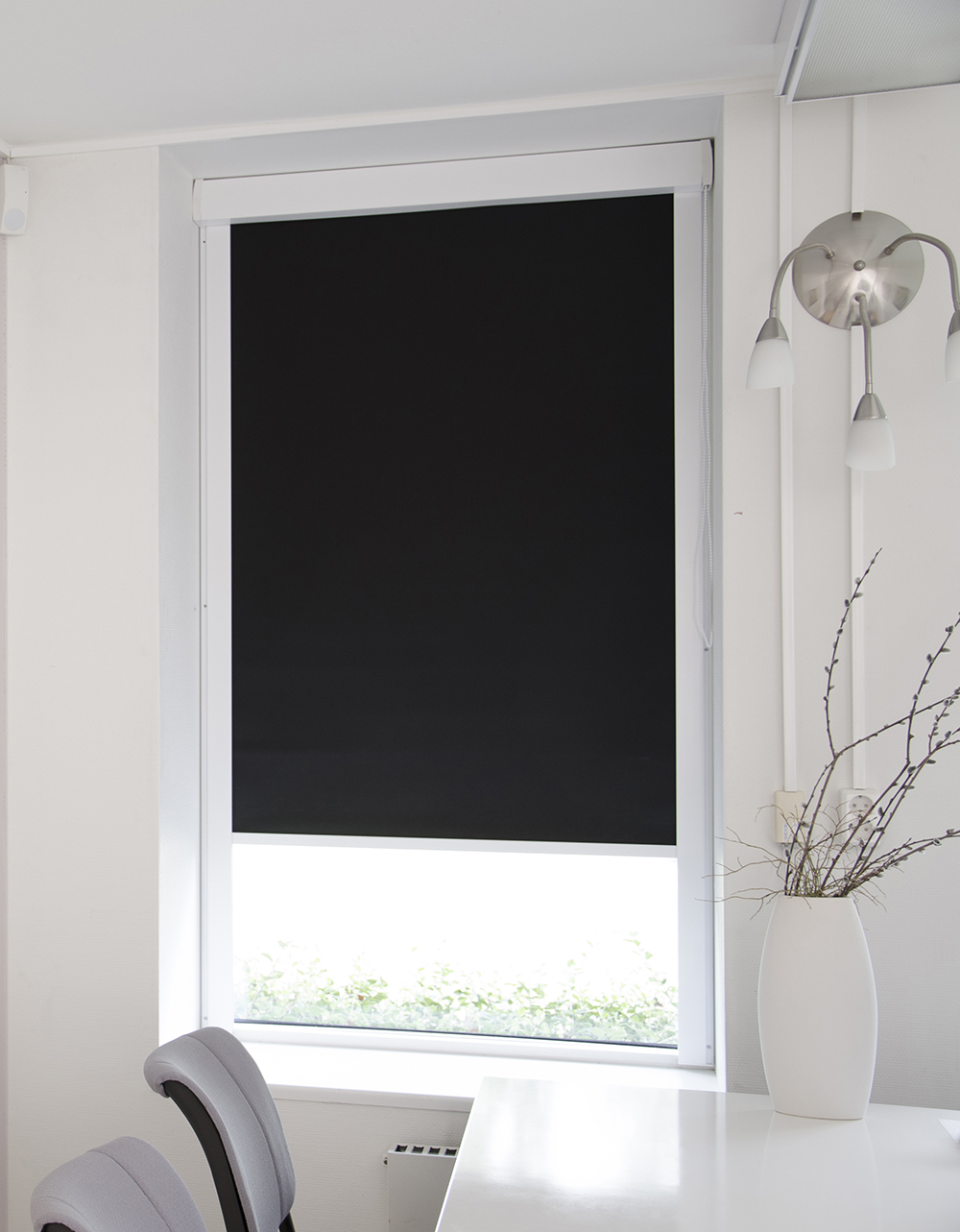 Complete Guide to Blackout Blinds and Curtains - hastahome.co.uk